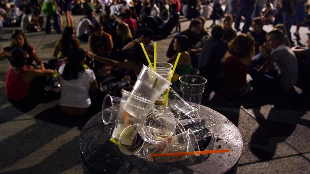 Drogati di cibo, alcol e sostanze a 12 anni - la Repubblica