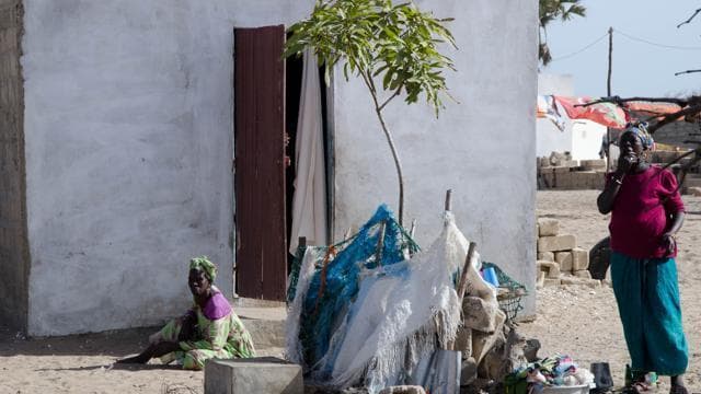 I rifiuti soffocano il Senegal - la Repubblica