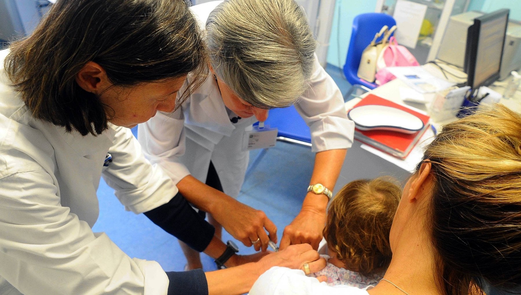 Covid-19, chi si vaccina non è contagioso. Si punta alla patente di ...