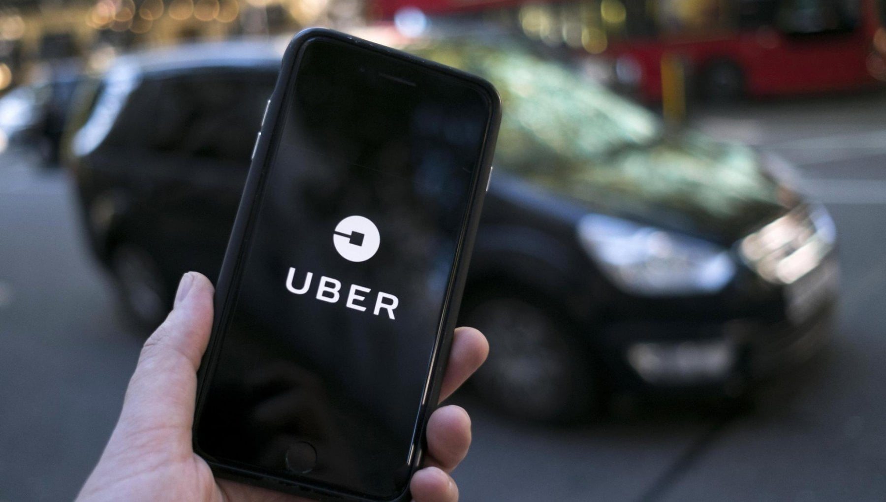 Da oggi le auto di It-Taxi saranno integrate su Uber. Si parte da Roma ...