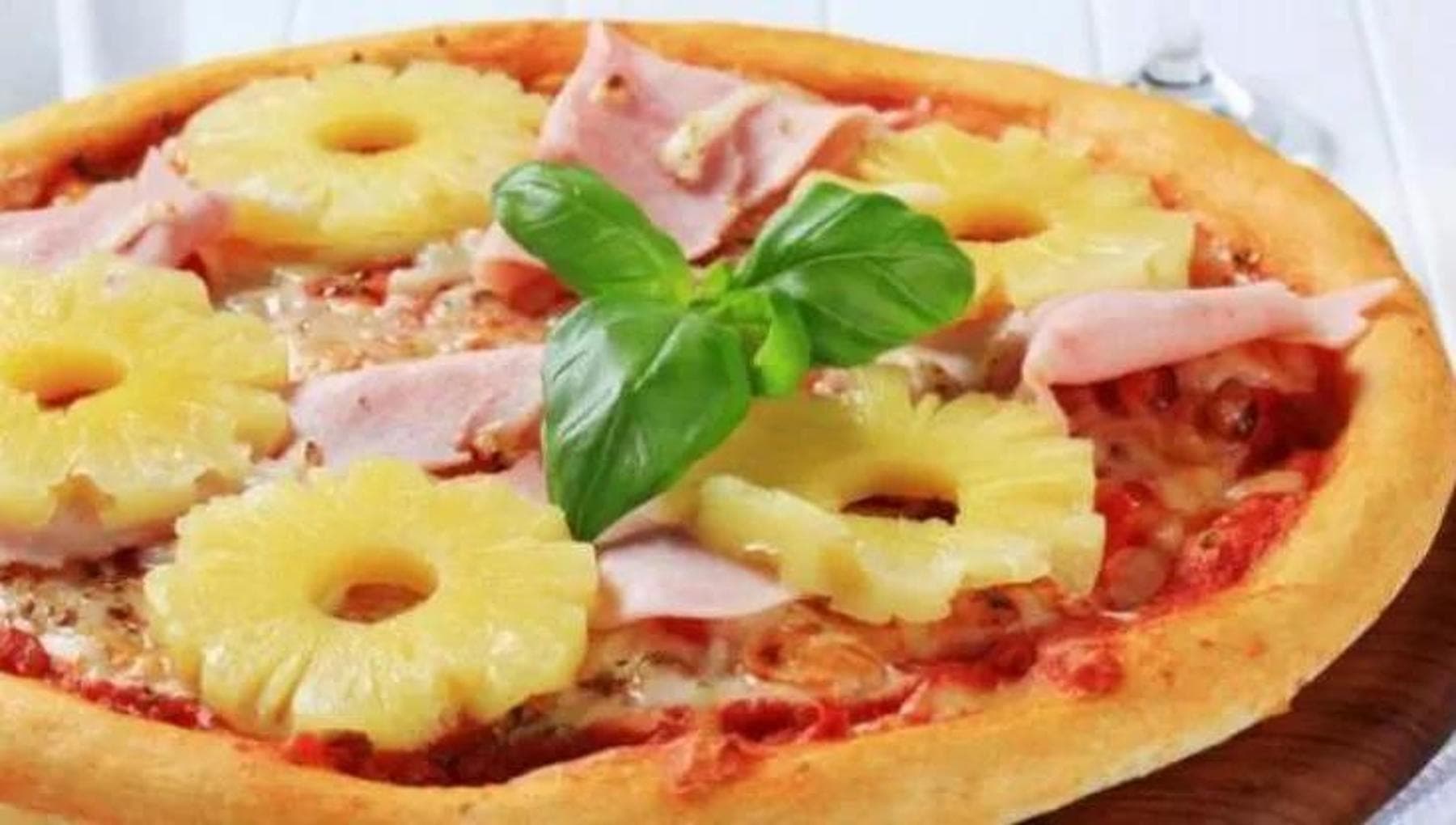 Pizza all’ananas: curiosa, divisiva, provocatoria. Ecco la sua storia ...