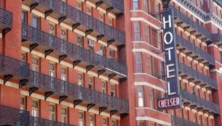 E la sera andavamo al Chelsea Hotel: la nuova vita di un mito amato da ...