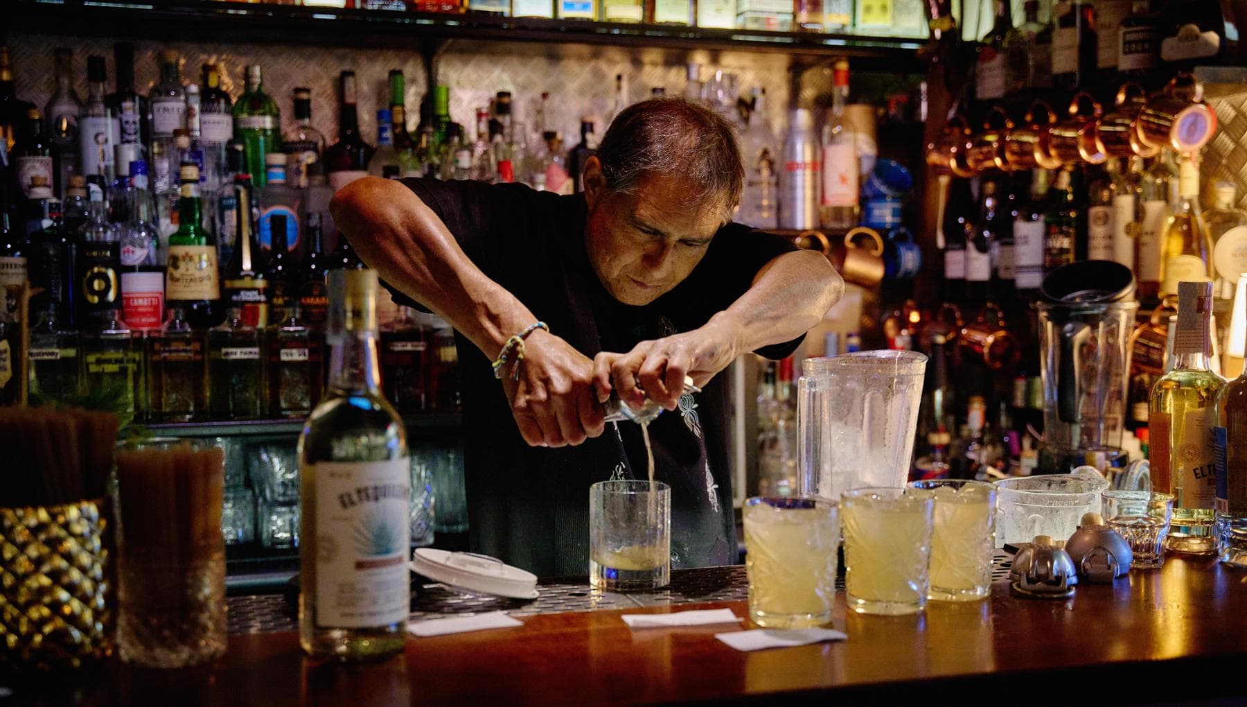 Tommy's Margarita, da cocktail della casa a mito mondiale. Il bartender ...