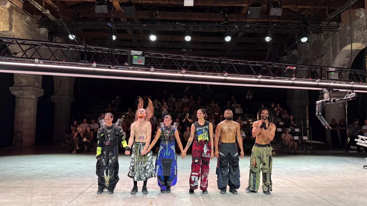 Chunky Move, alla Biennale va in scena la danza con gli esoscheletri ...
