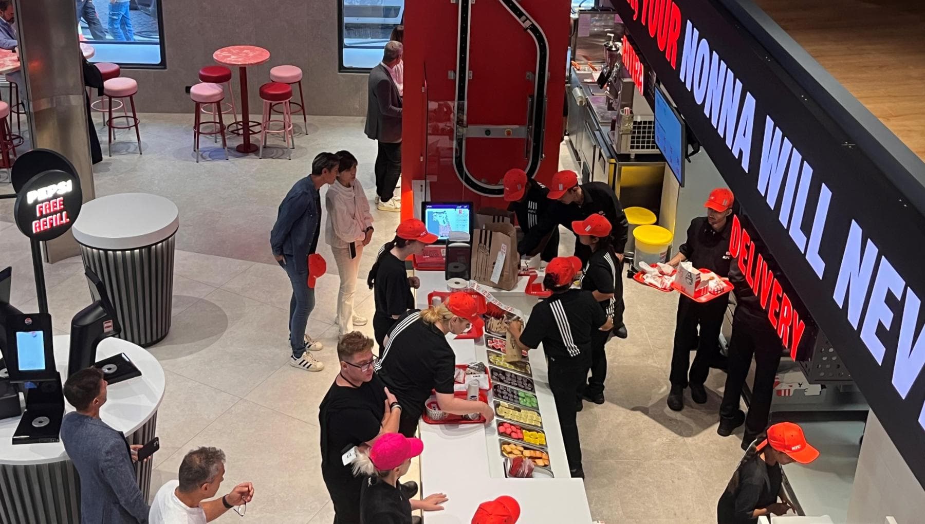 Kfc punta su Roma: a due passi dalla Fontana di Trevi il suo più grande ...