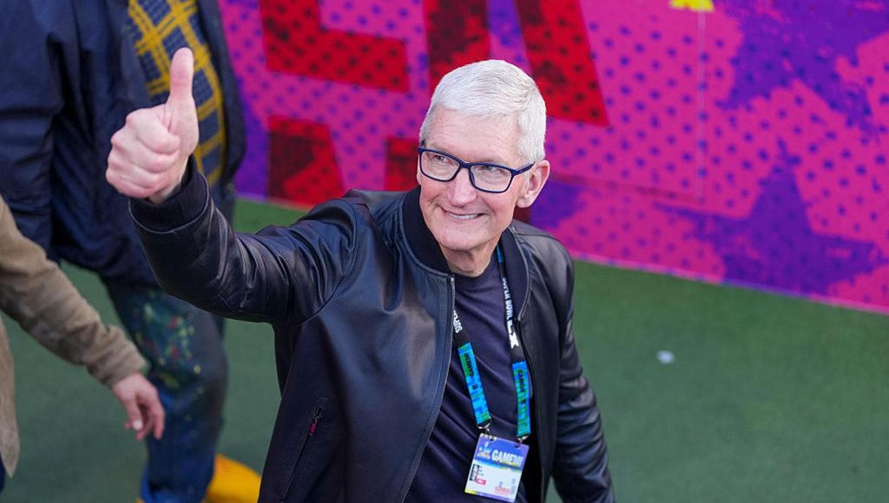 Apple, Tim Cook celebra cinquant’anni di di “think different” - la ...