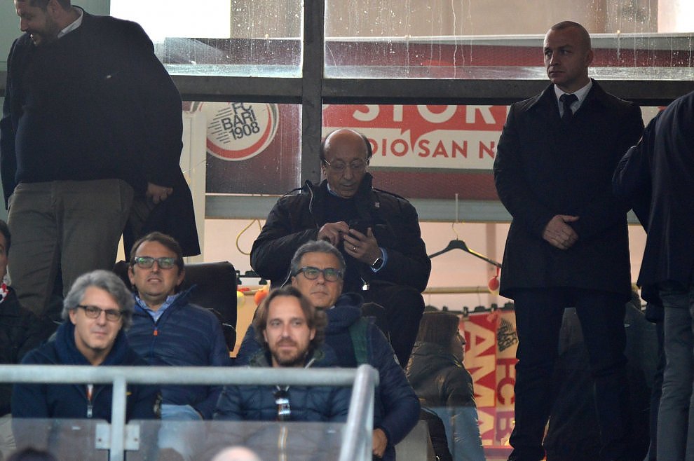 Moggi in tribuna: il saluto con Paparesta dopo Calciopoli - la Repubblica