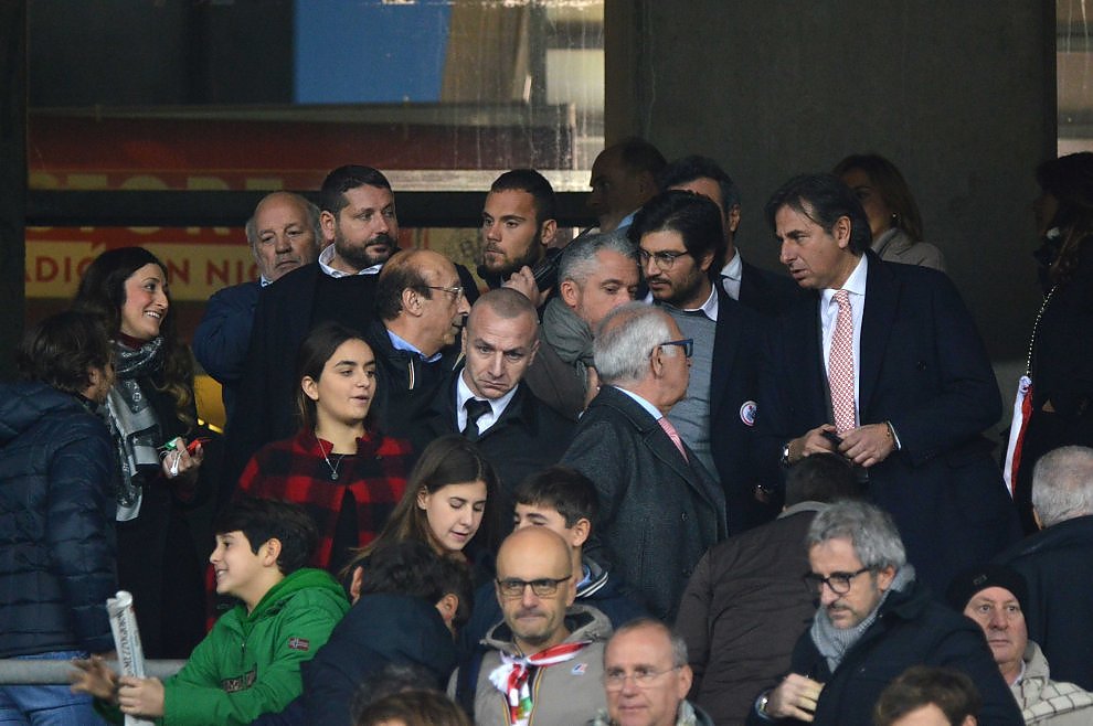 Moggi in tribuna: il saluto con Paparesta dopo Calciopoli - la Repubblica