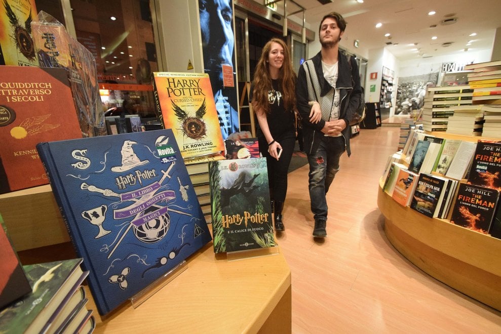 Harry Potter, a Bari una notte magica alla Feltrinelli - la Repubblica