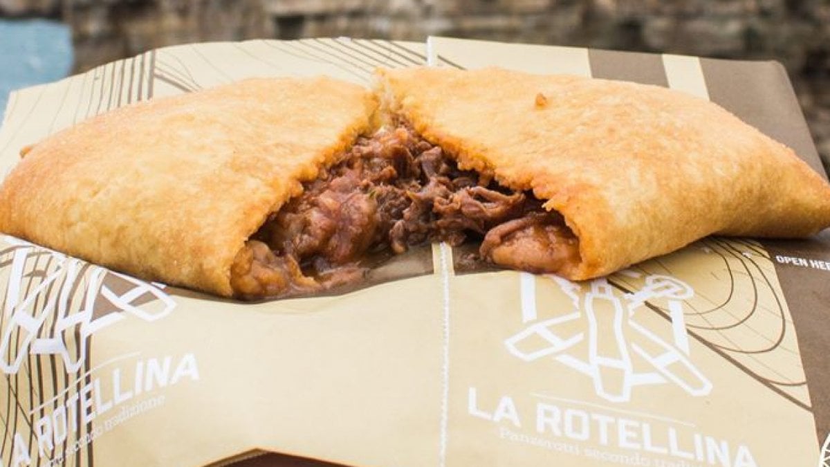 Il panzerotto incontra la brasciola al ragù: il piatto della domenica ...