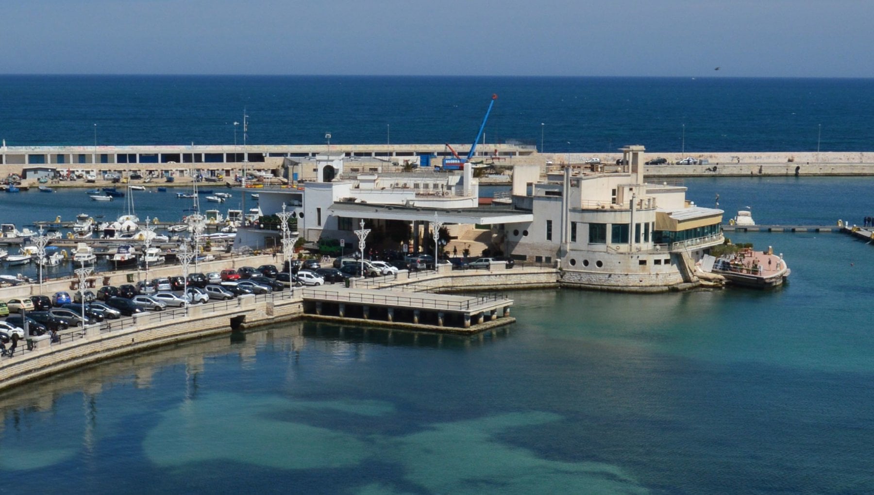 Bari, il Comune contro il Barion: "No all'allargamento del circolo ...