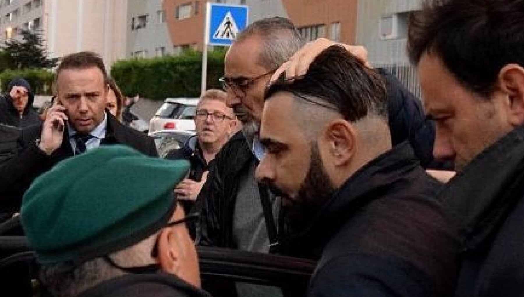 Bari, Tommy Parisi condannato a 8 anni per mafia e per le estorsioni ai ...