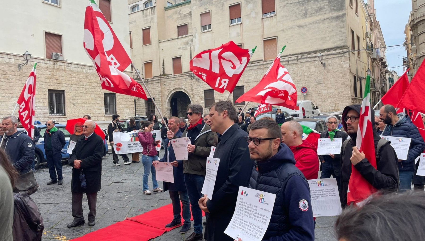 Primo maggio, il Pd all'attacco a Bari: "Il governo aumenta il ...