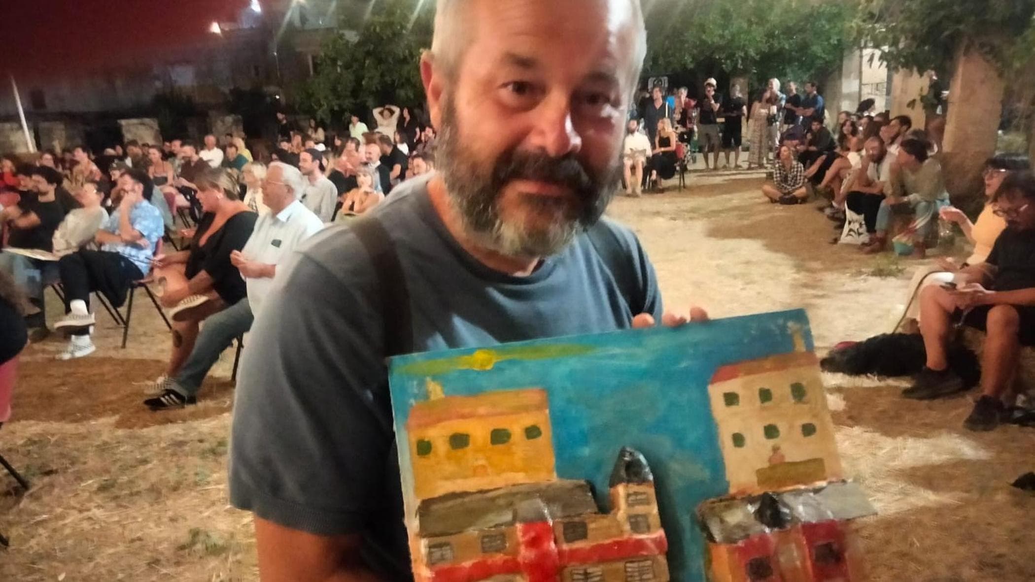 Grottaglie, il pittore autodidatta Rosario Pedone è una star: asta in ...