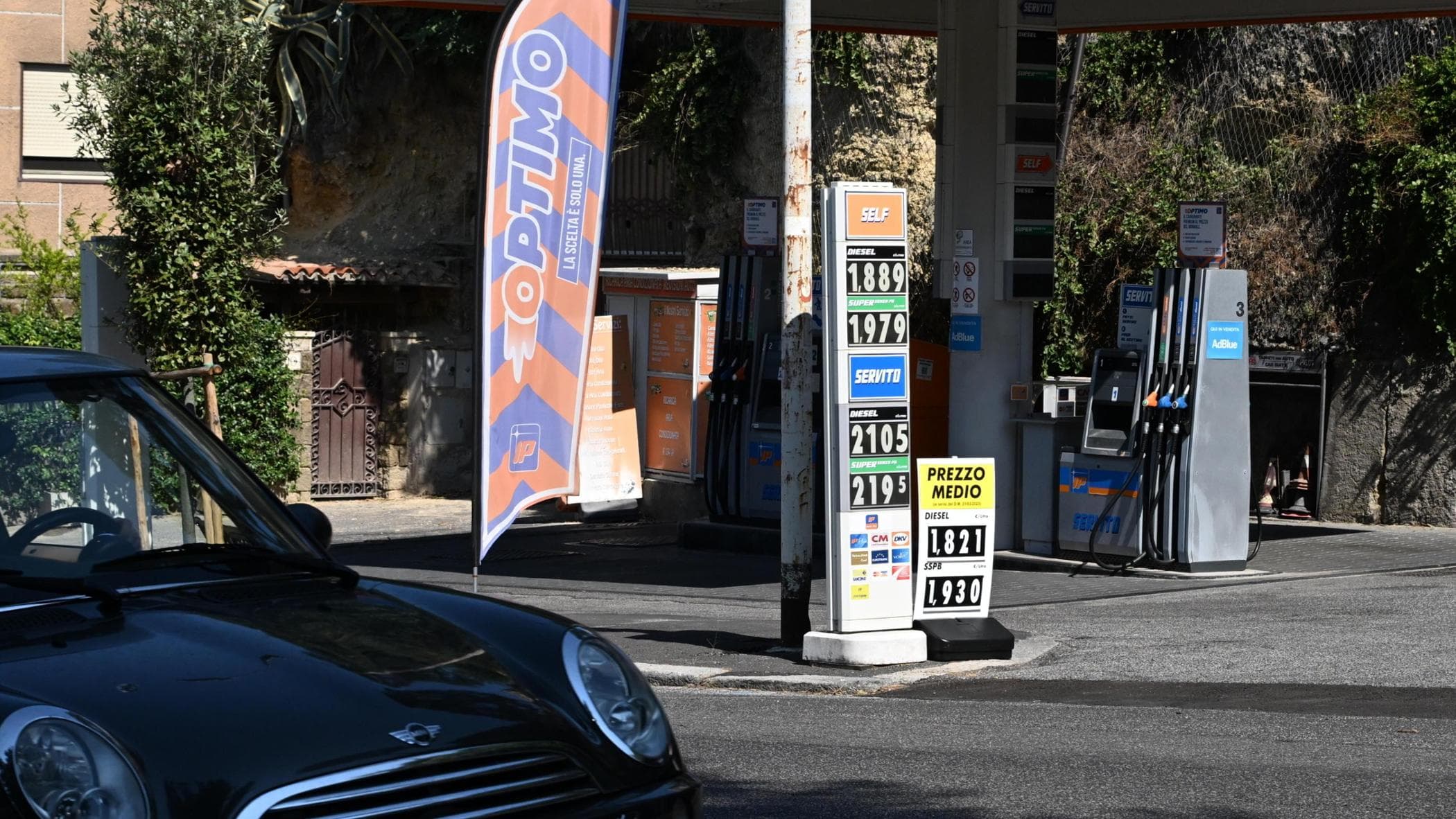 La benzina verde più cara d’Italia al self service è in Puglia: a Bari ...