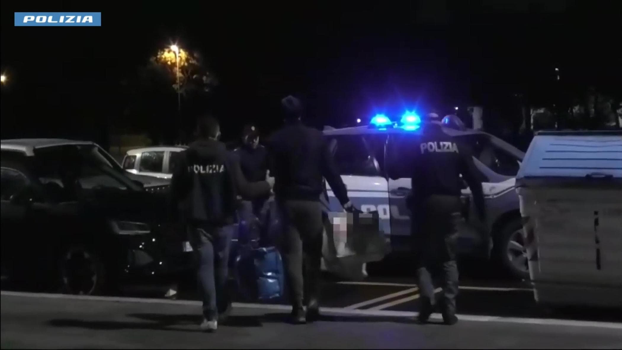 Mafia e politica a Bari, talpe nelle forze dell’ordine: avvisavano ...