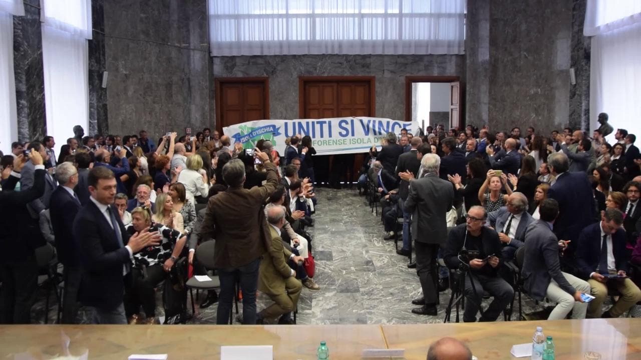 Bari, applausi all'assemblea delle Camere penali: "Il ministro non ...