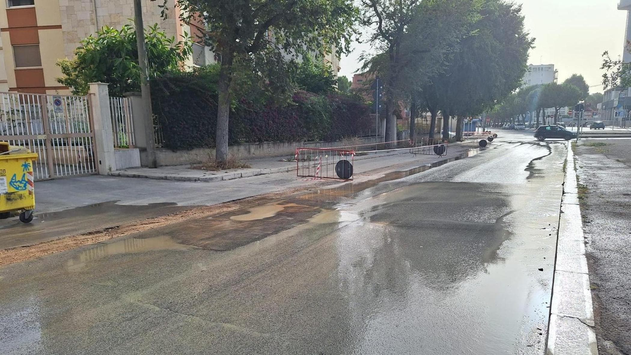 Bari, si rompe condotta dell’Acquedotto: via Omodeo allagata. Sarà ...