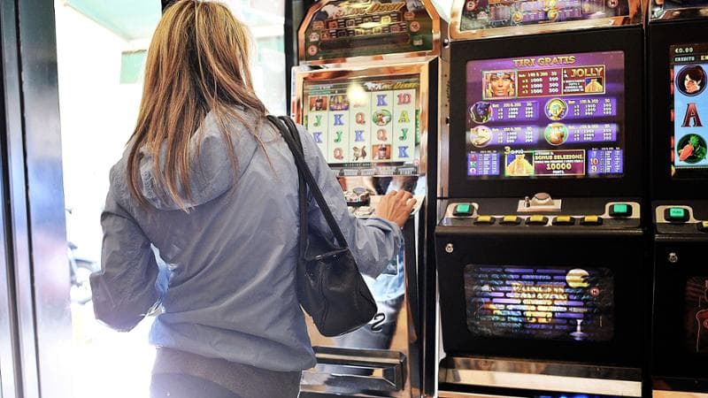 Maxi evasione fiscale sulle slot machine, sequestrati 3 milioni di euro ...
