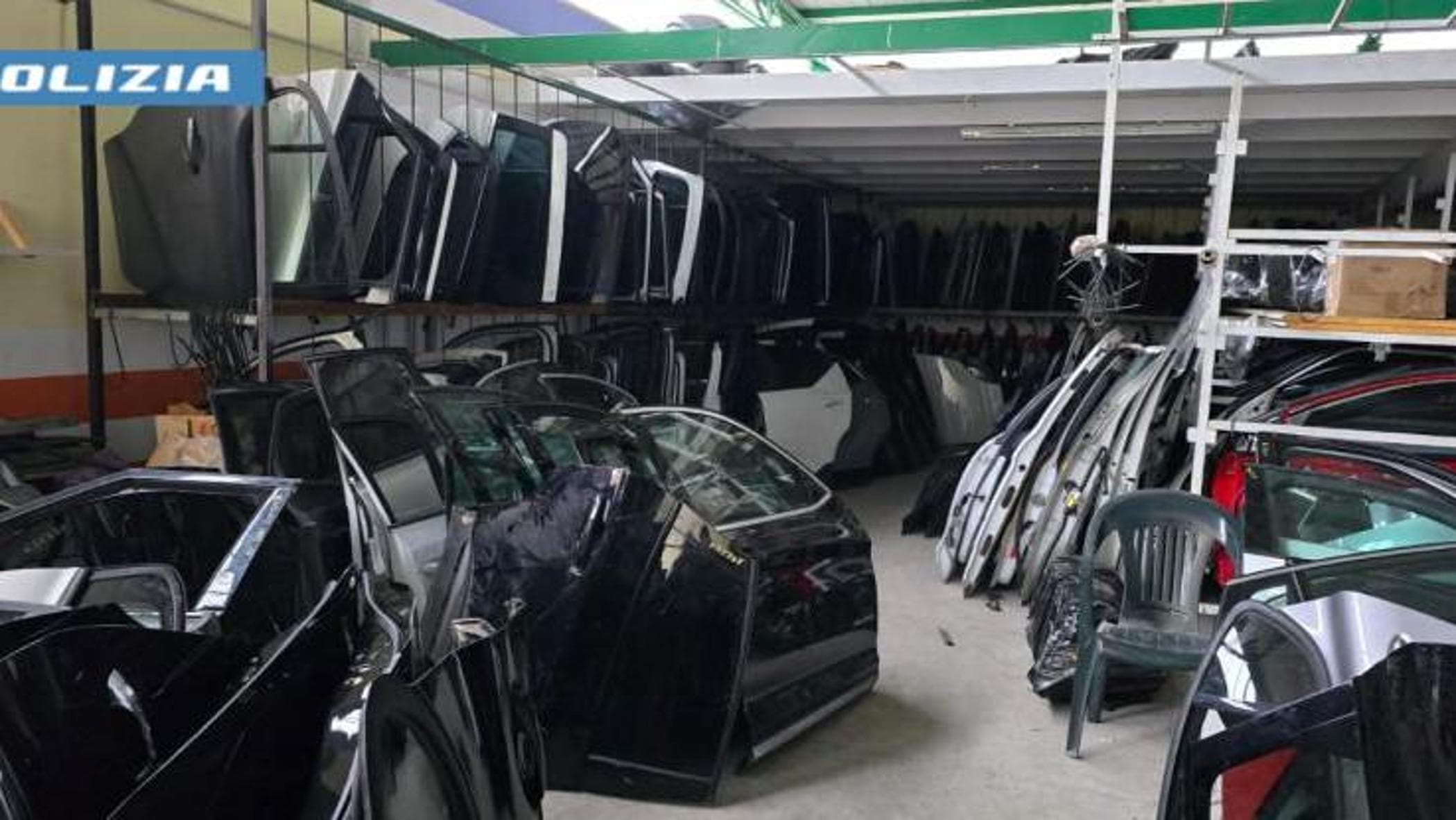 Cerignola, market dei ricambi da auto depredate: pronti per il mercato ...