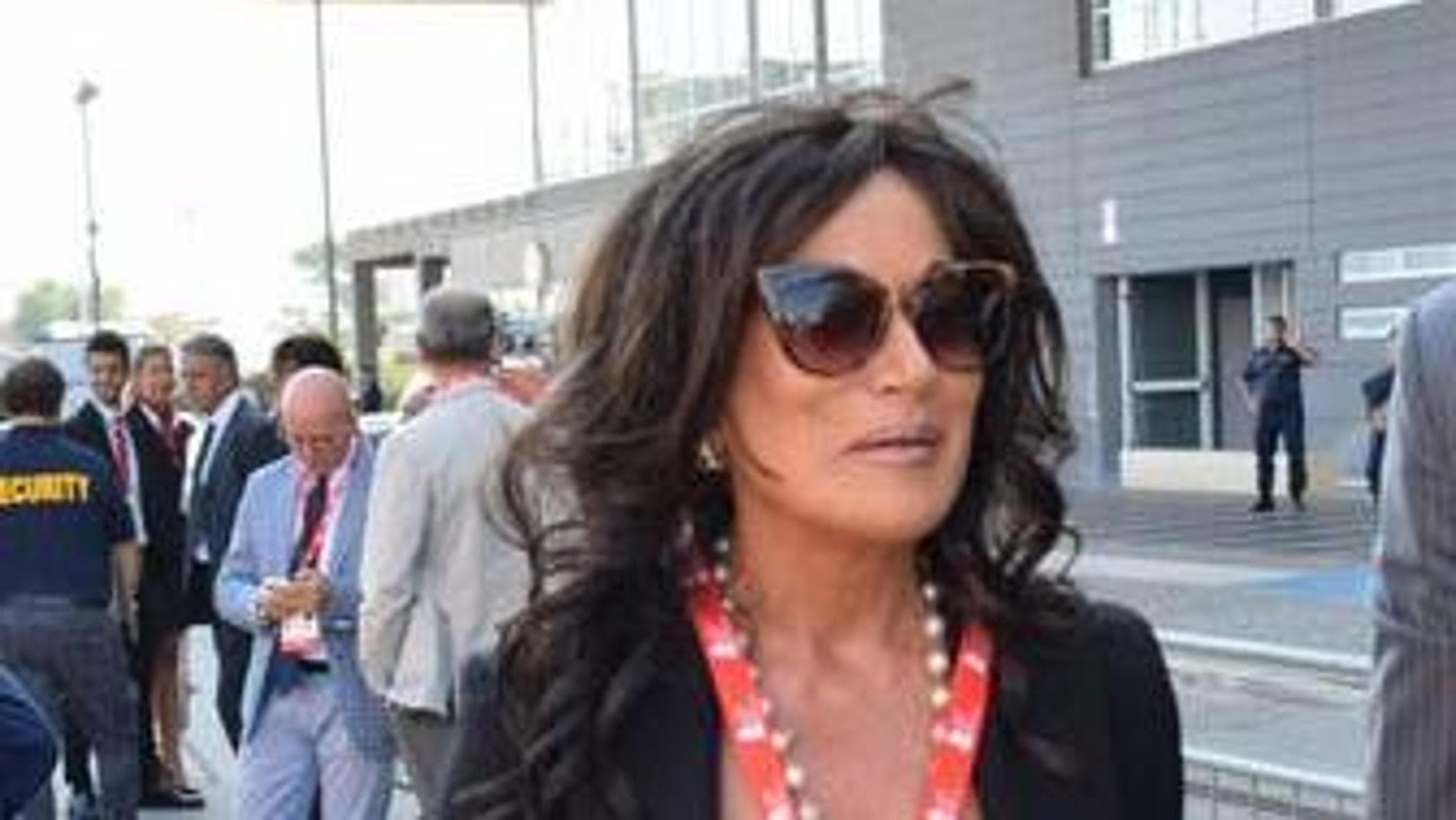 Michele Emiliano e il caso Nancy Dell’Olio: il bando contestato in ...