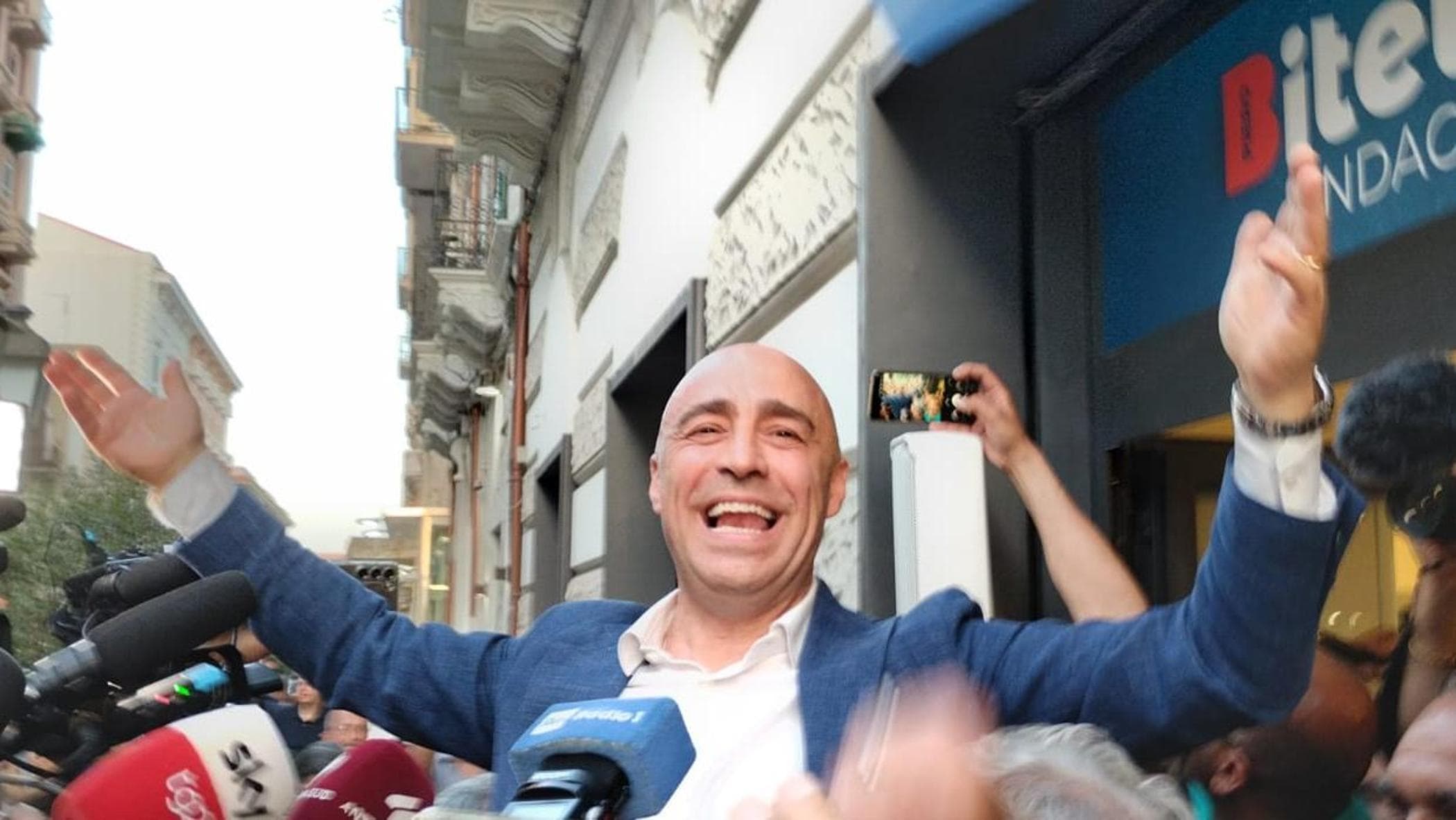 “Nasce la primavera di Taranto” con Bitetti sindaco: Pd in festa dopo ...