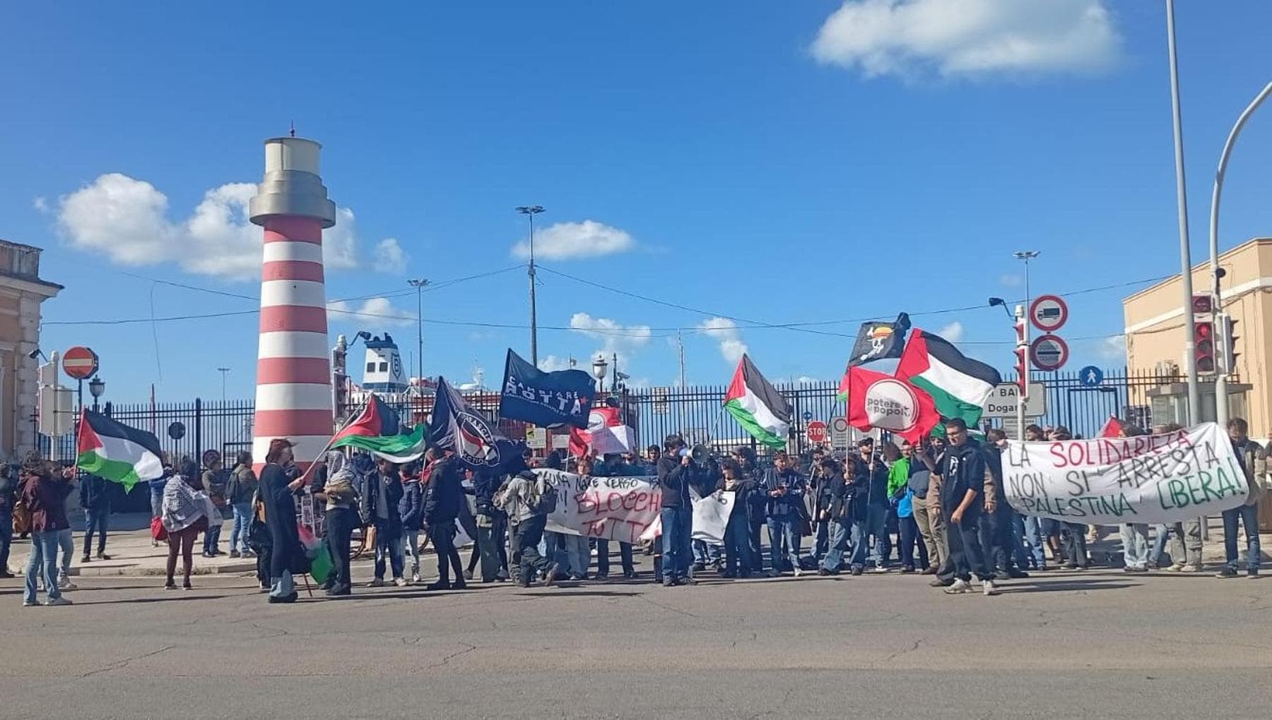 Bari, presidio pro Pal davanti al porto: “No alle navi dirette in ...