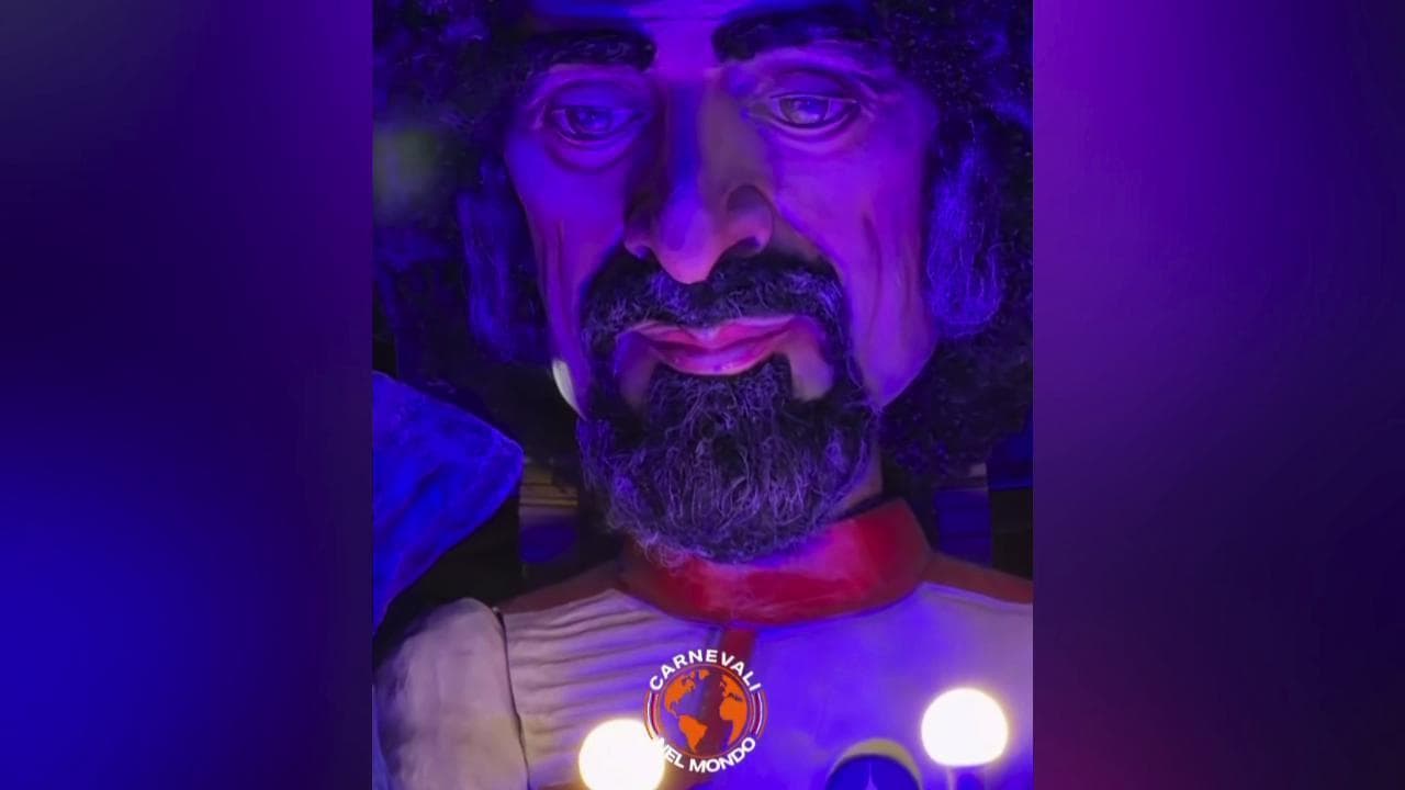 Caparezza ispira un carro per il Carnevale di Massafra: cantante di ...