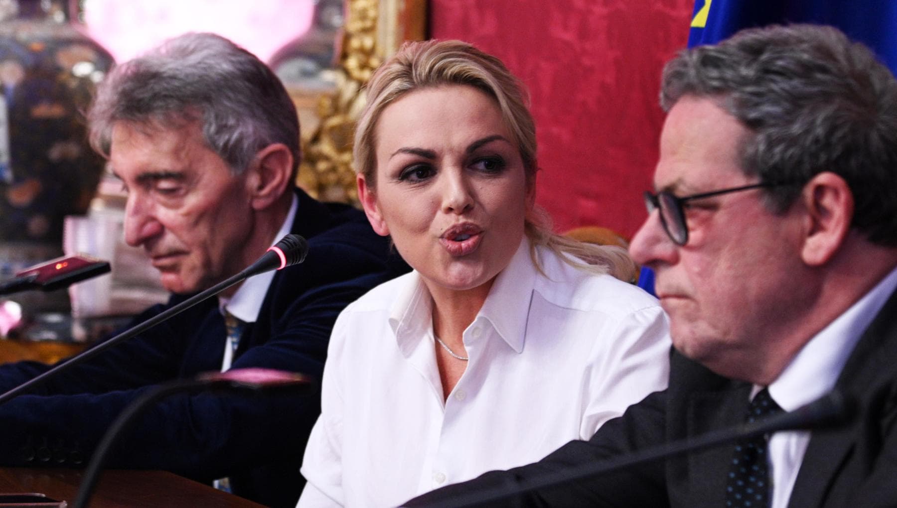 Francesca Pascale: “Forza Italia in Puglia non esiste, D’Attis deve ...