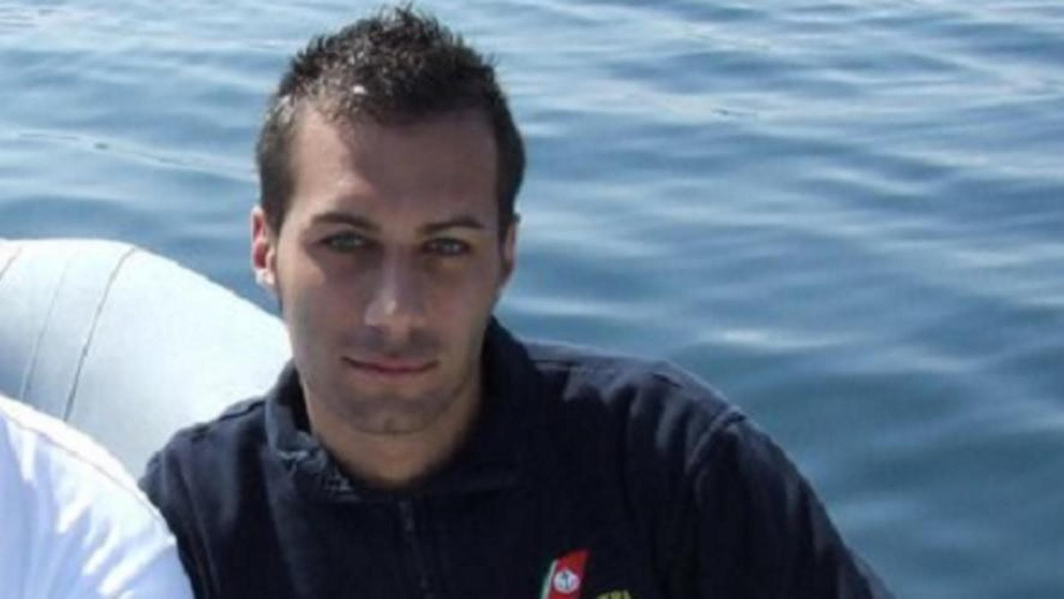 “Dopo 15 anni vogliamo verità”. Giuseppe Nanula morì in servizio in ...