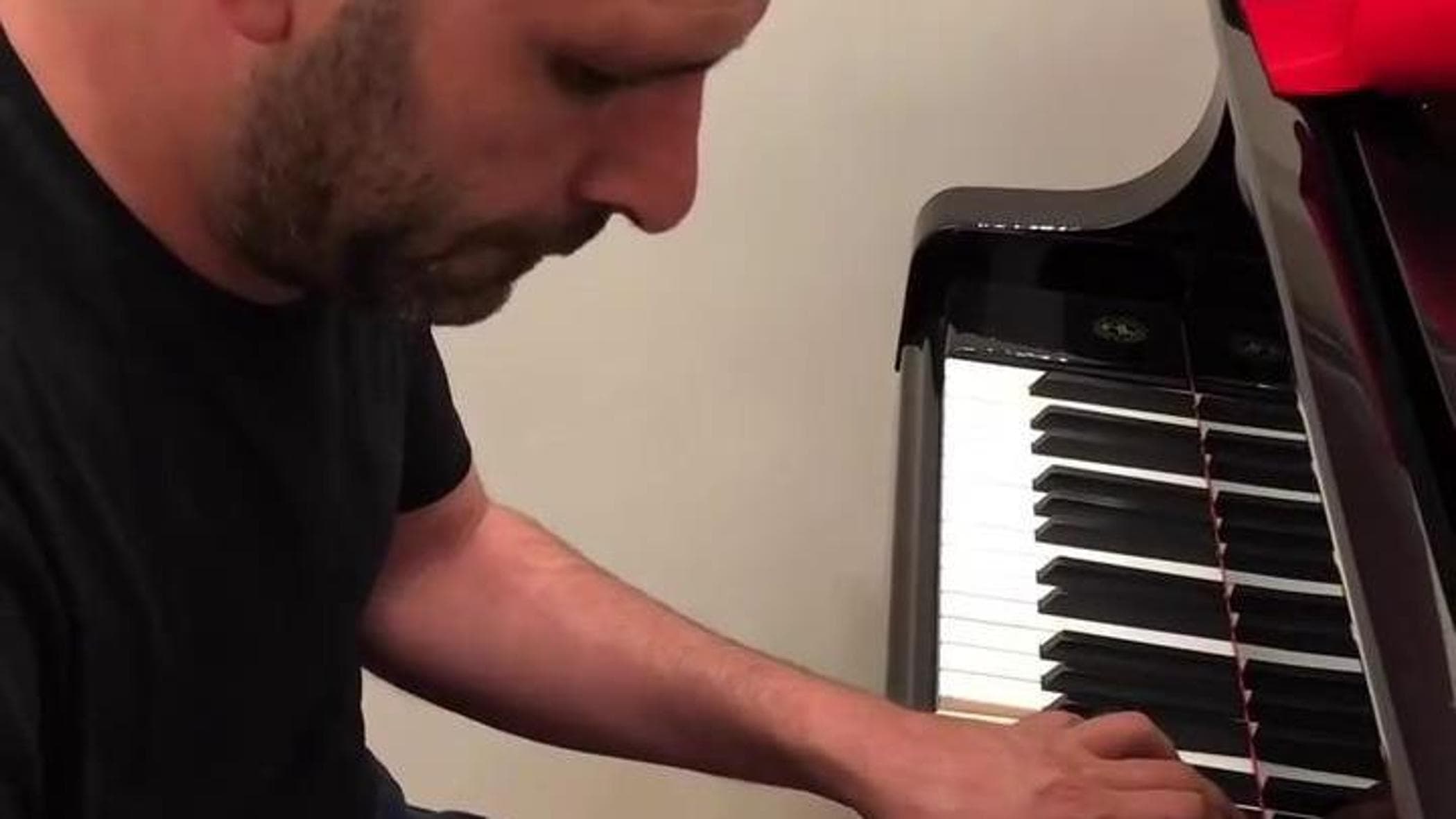 Checco Zalone, laurea ad honorem in pianoforte di jazz: terrà lectio ...