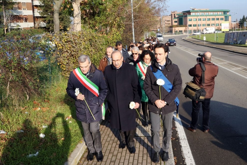 Bologna, 26 anni fa la strage del Salvemini: il ricordo delle dodici ...