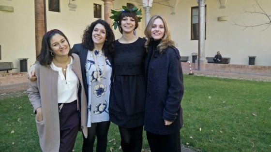 Un anno fa la tragedia Erasmus: Laura Ferrari si è laureata con 110 e ...