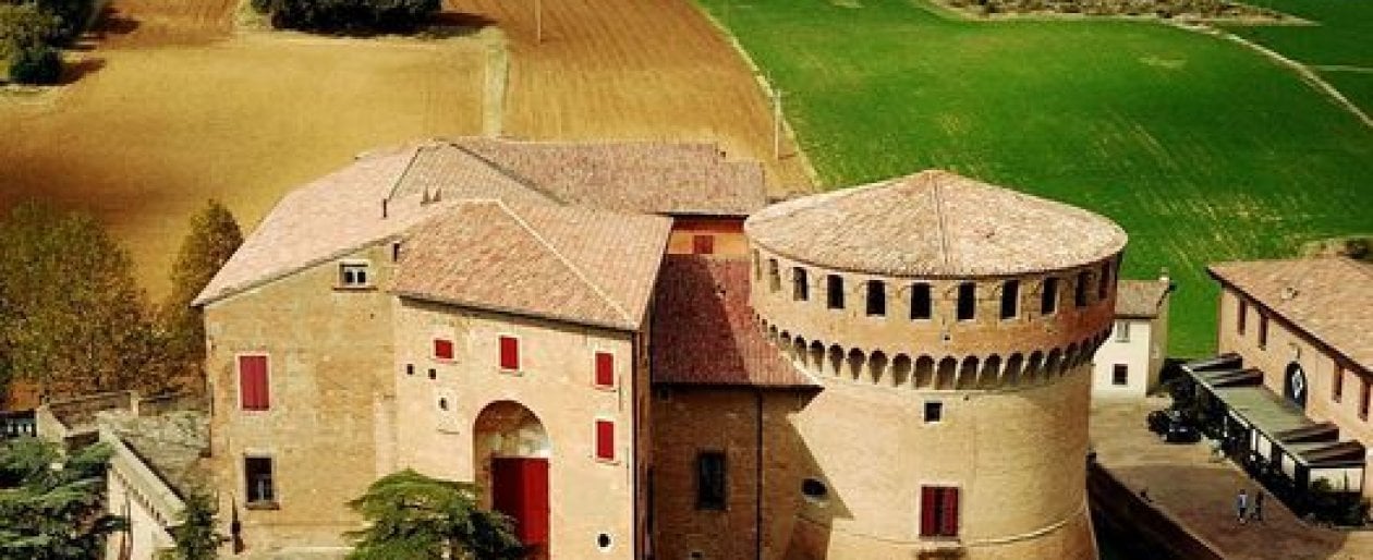 Dozza conquista la Bandiera arancione dei borghi: 23 premiati dal ...