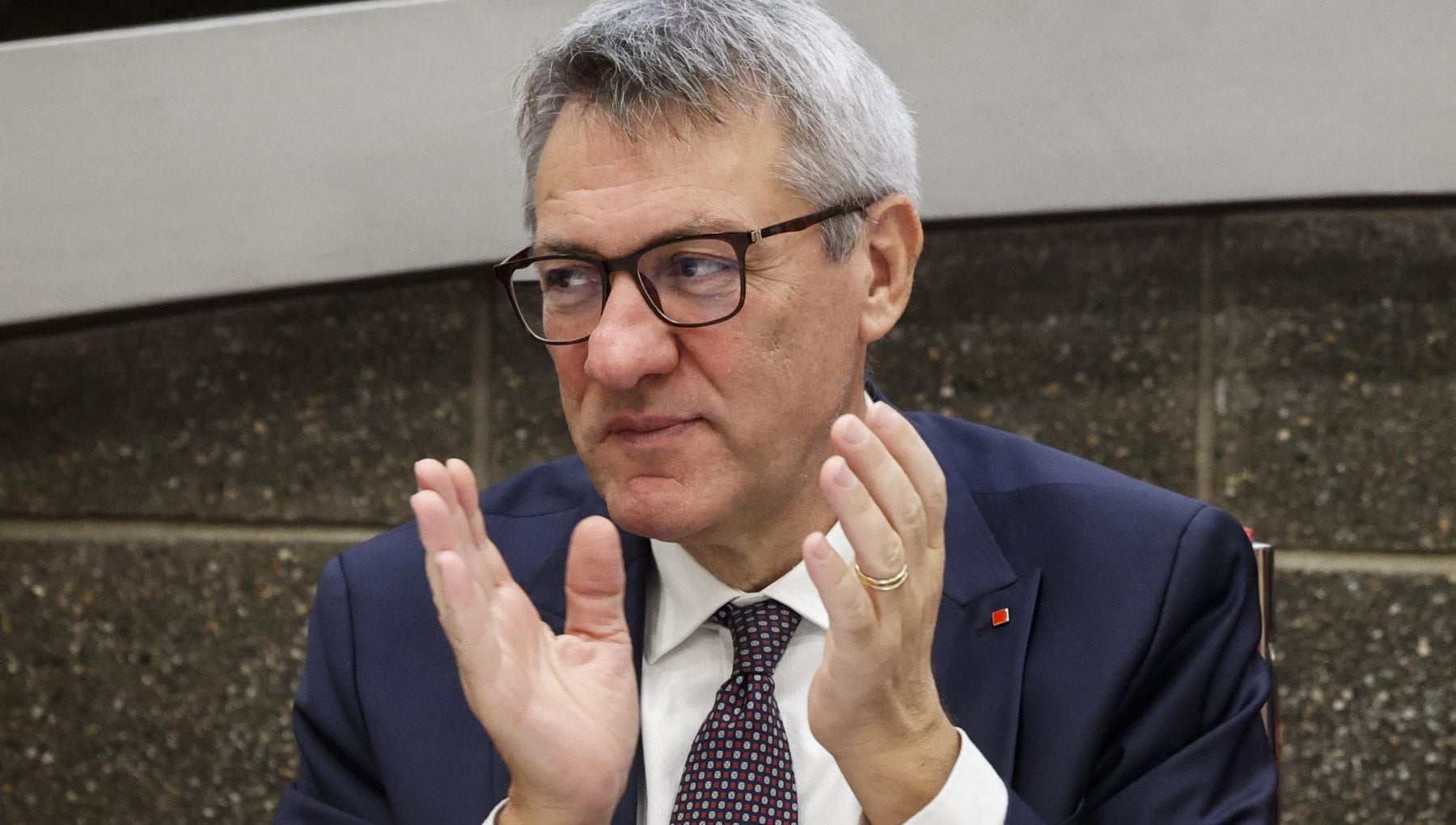 Landini: "Il Governo intervenga sul caro-bollette. E tassi le banche ...