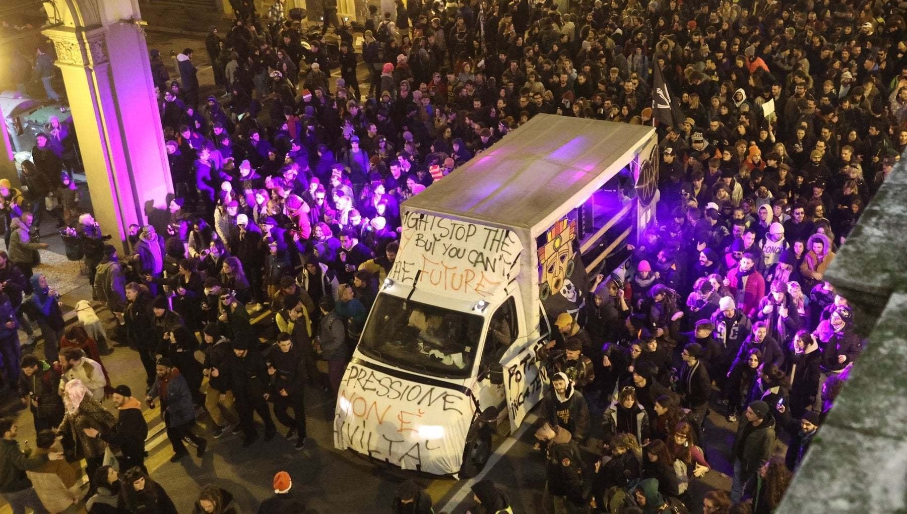 A Bologna sabato 22 c'è la Street rave parade con migliaia di ...