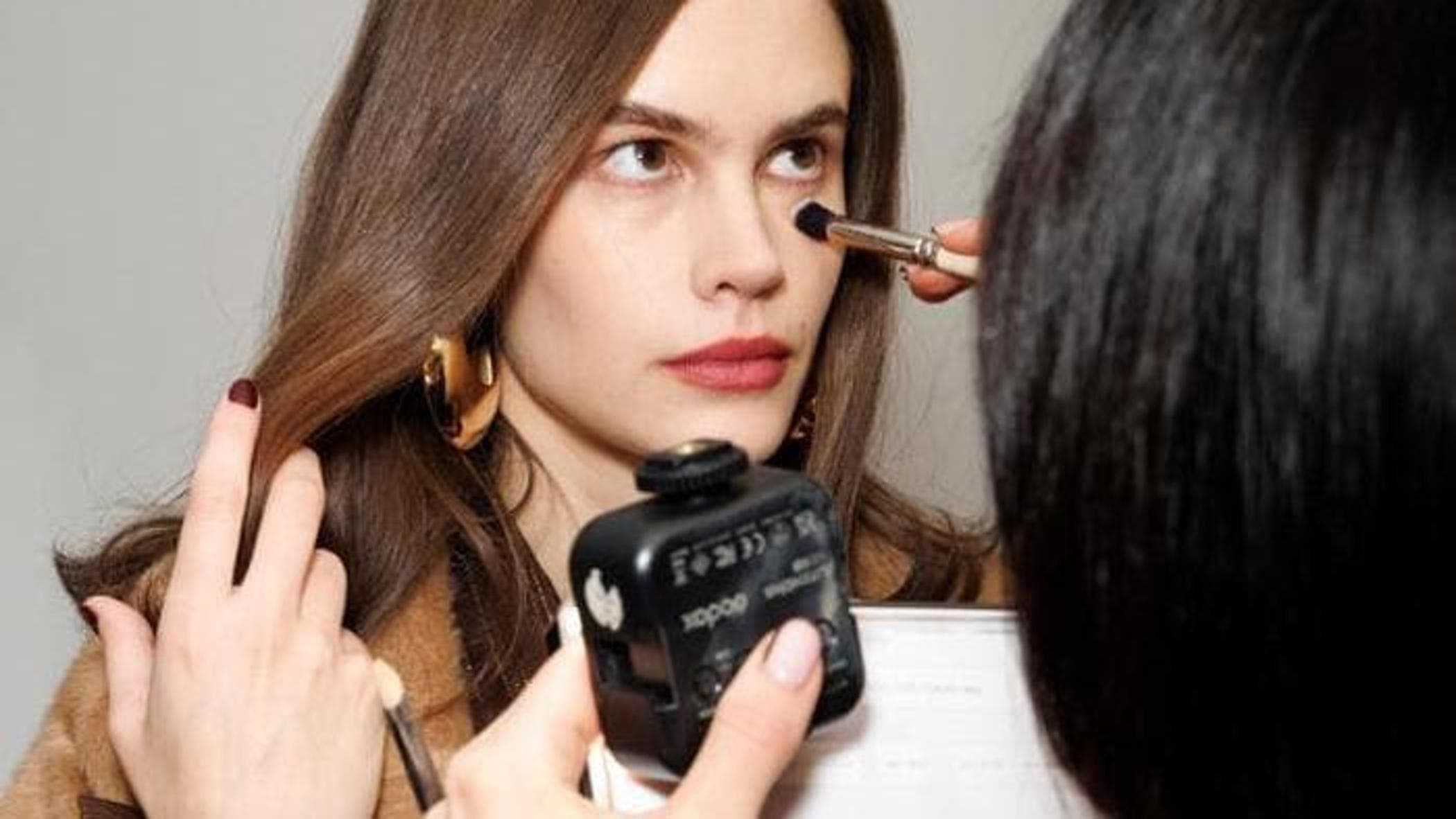 Hybrid Beauty, o cosmetica ibrida: prodotti a metà tra skincare e make ...