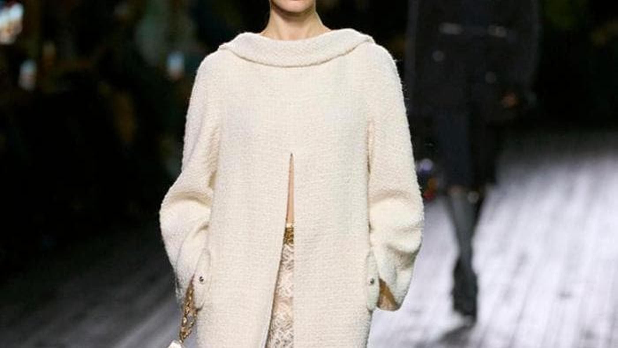 Gli outfit da ufficio e non nel mood 'very demure, very mindful' - d la ...