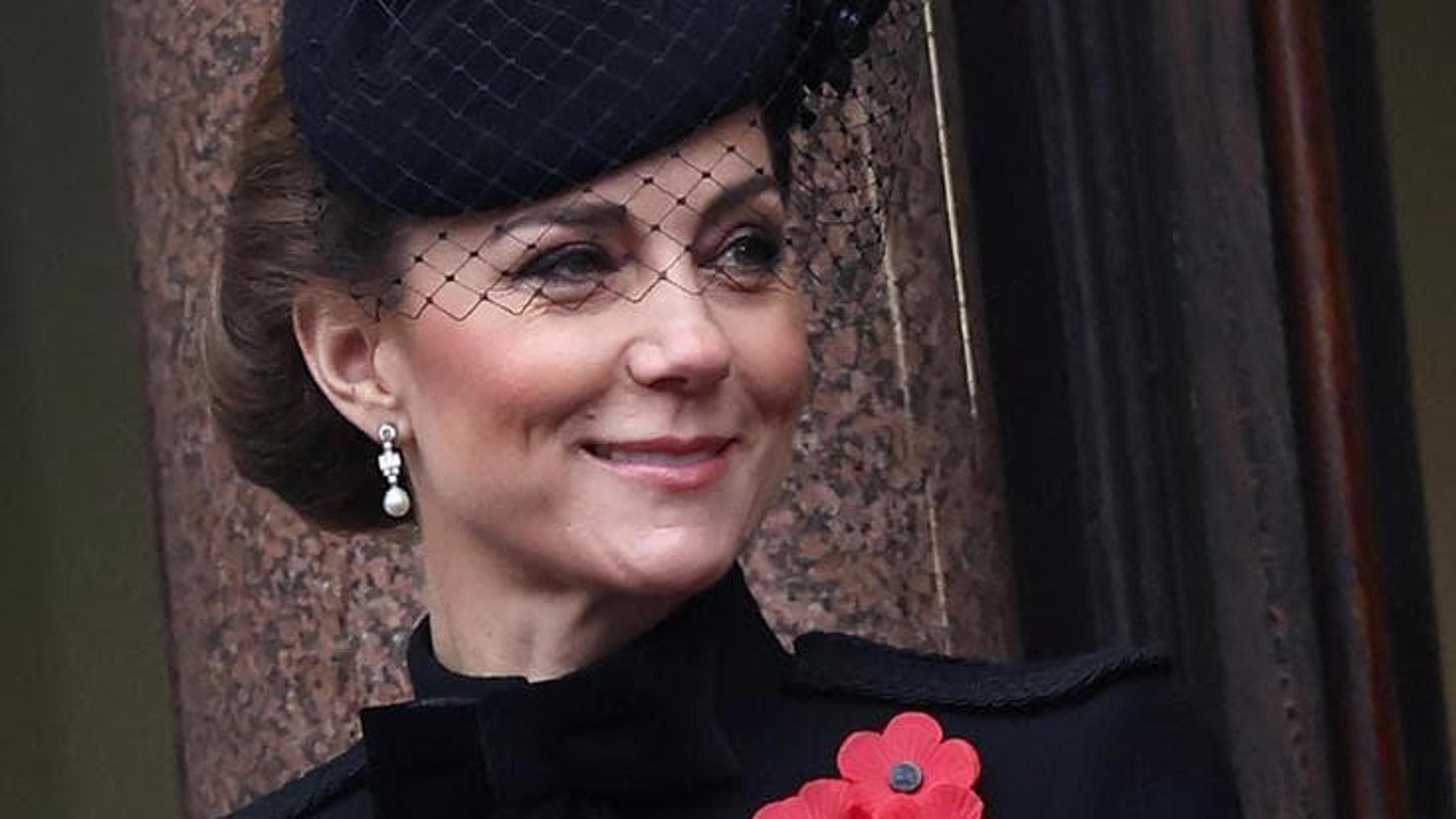 Kate al Remembrance Day e quell’outfit ‘rassicurante’ scelto per il suo ...
