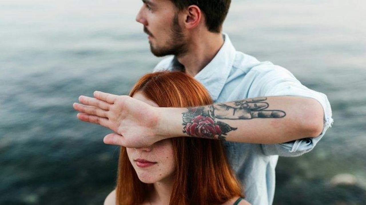 Da 'love bombing' a 'simp', le parole per parlare di fallimento amoroso ...