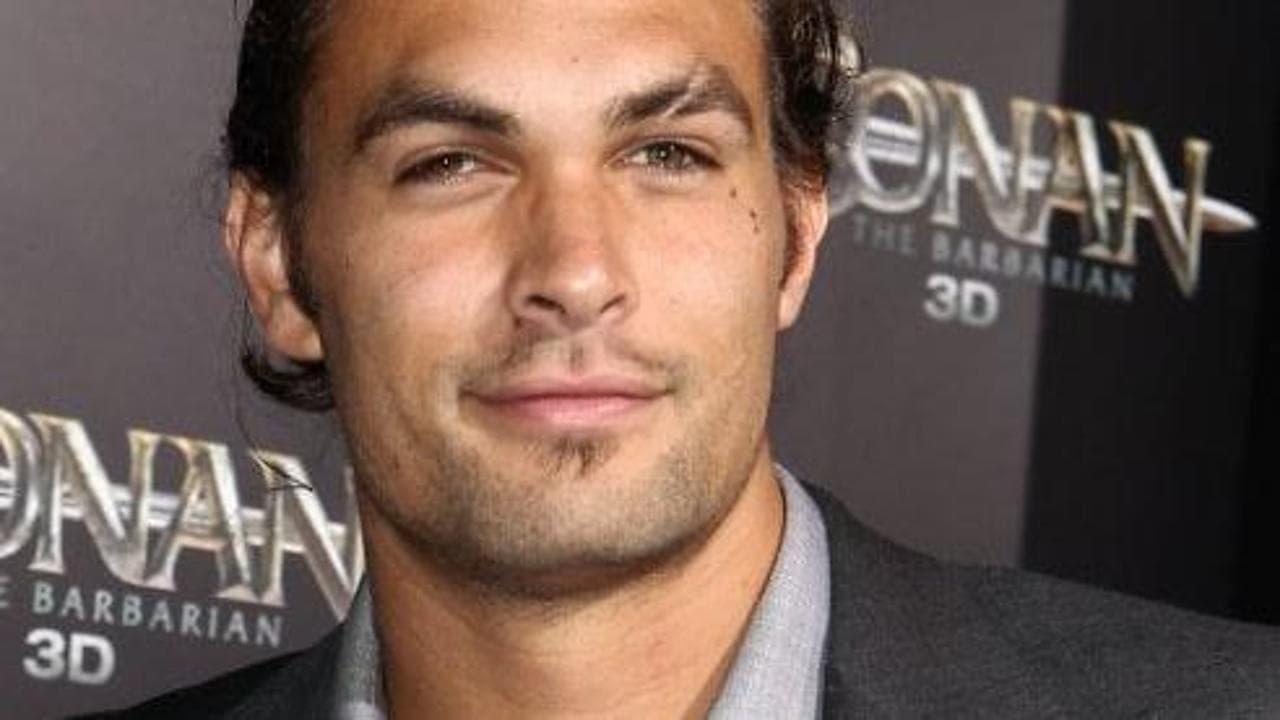 Jason Momoa si è tagliato la barba (per il pianeta). E sta molto bene ...