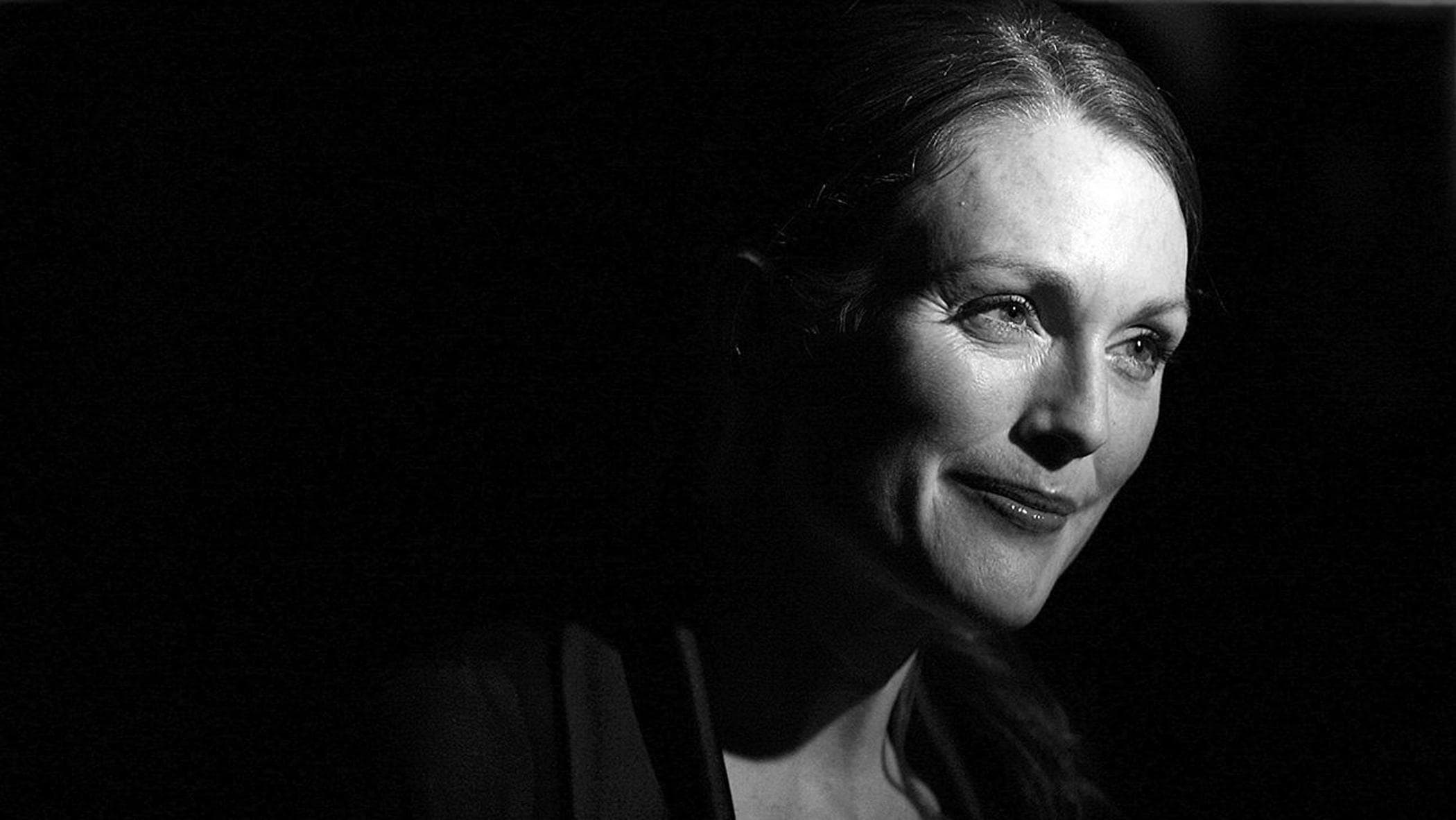Sirene, la serie Netflix con Julianne Moore è da non perdere - d la ...
