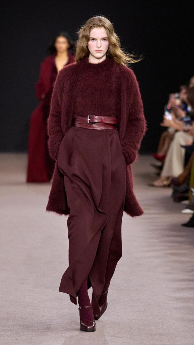 Quali colori indossare in autunno: tendenze moda 2025 - d la Repubblica