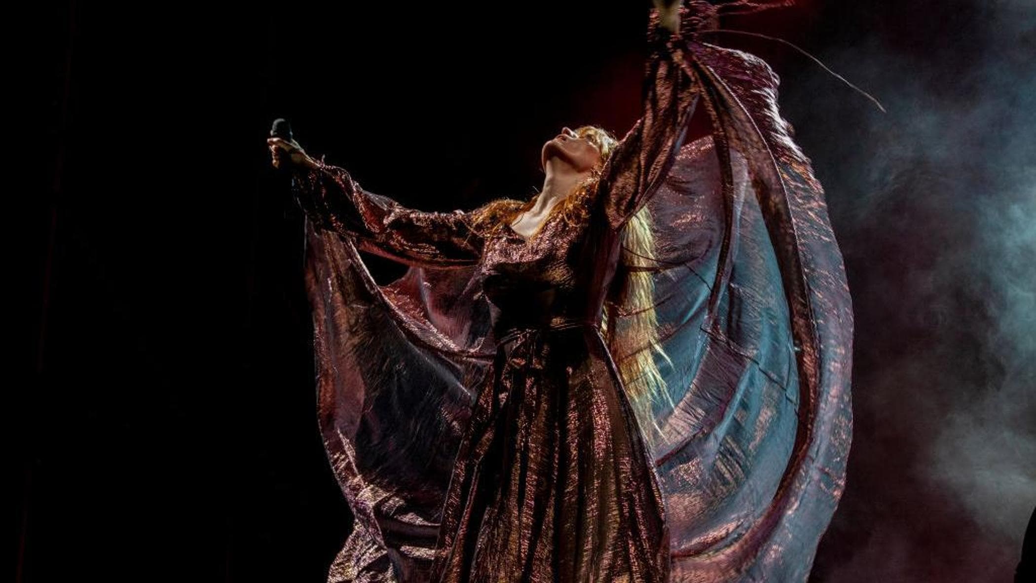 Florence Welch e i look del nuovo tour, sempre più alla moda - d la ...
