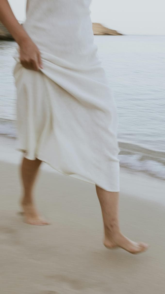 Barefoot, cos’è e perché fa bene camminare scalzi - d la Repubblica
