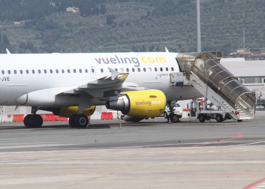 WWW.CRASH-AERIEN.AERO • Alarme incendie à l'atterrissage d'un avion de ...