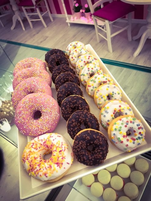 Donut, pancake e cantuccini: a Pistoia i dolci americani e toscani ...