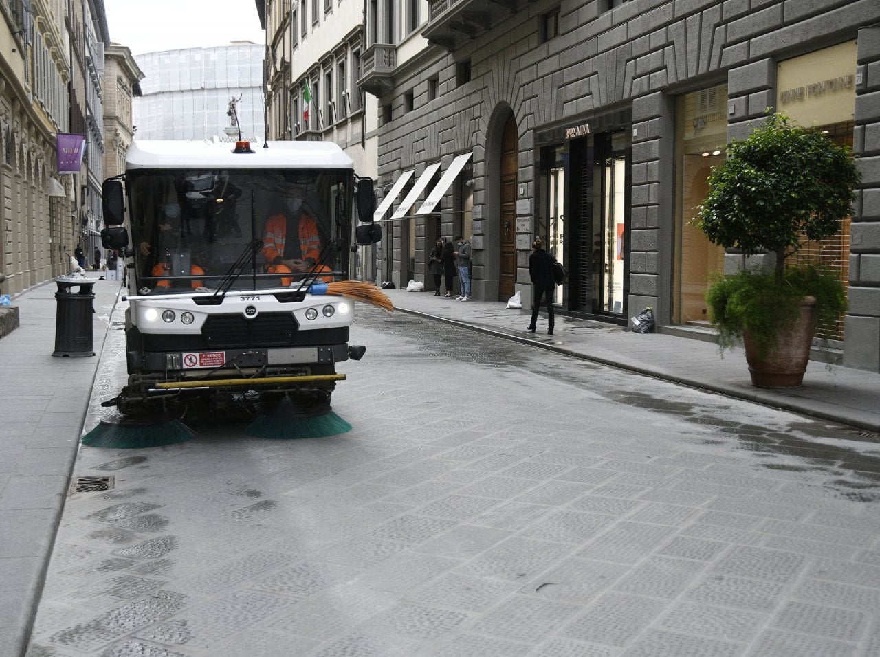 Firenze, le strade del centro il giorno dopo gli scontri - la Repubblica
