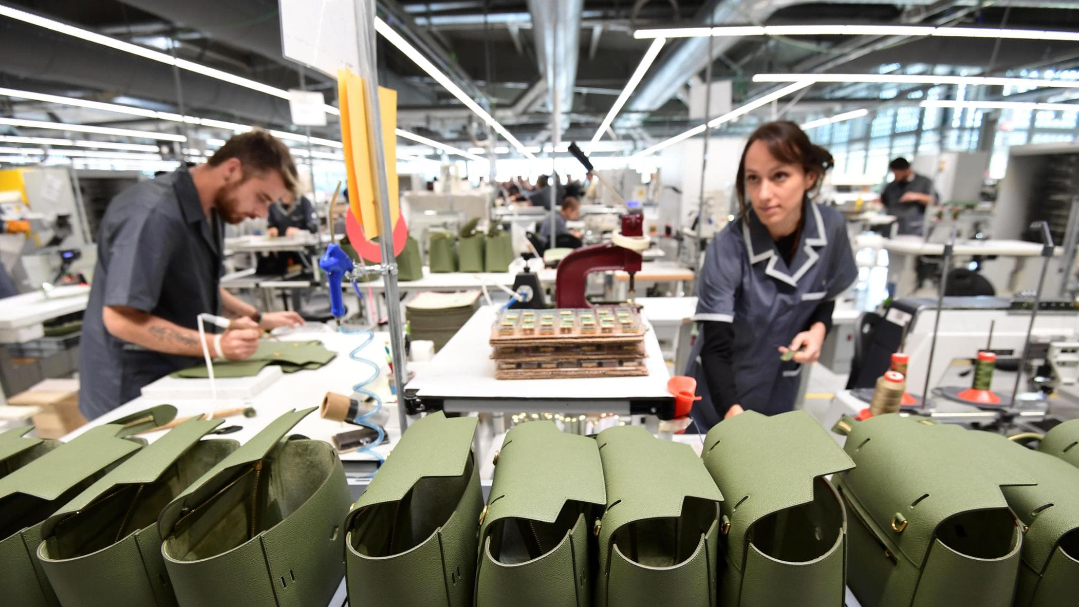 Mezzo milione di ore di Cig in più: l’indotto della moda accusa la ...