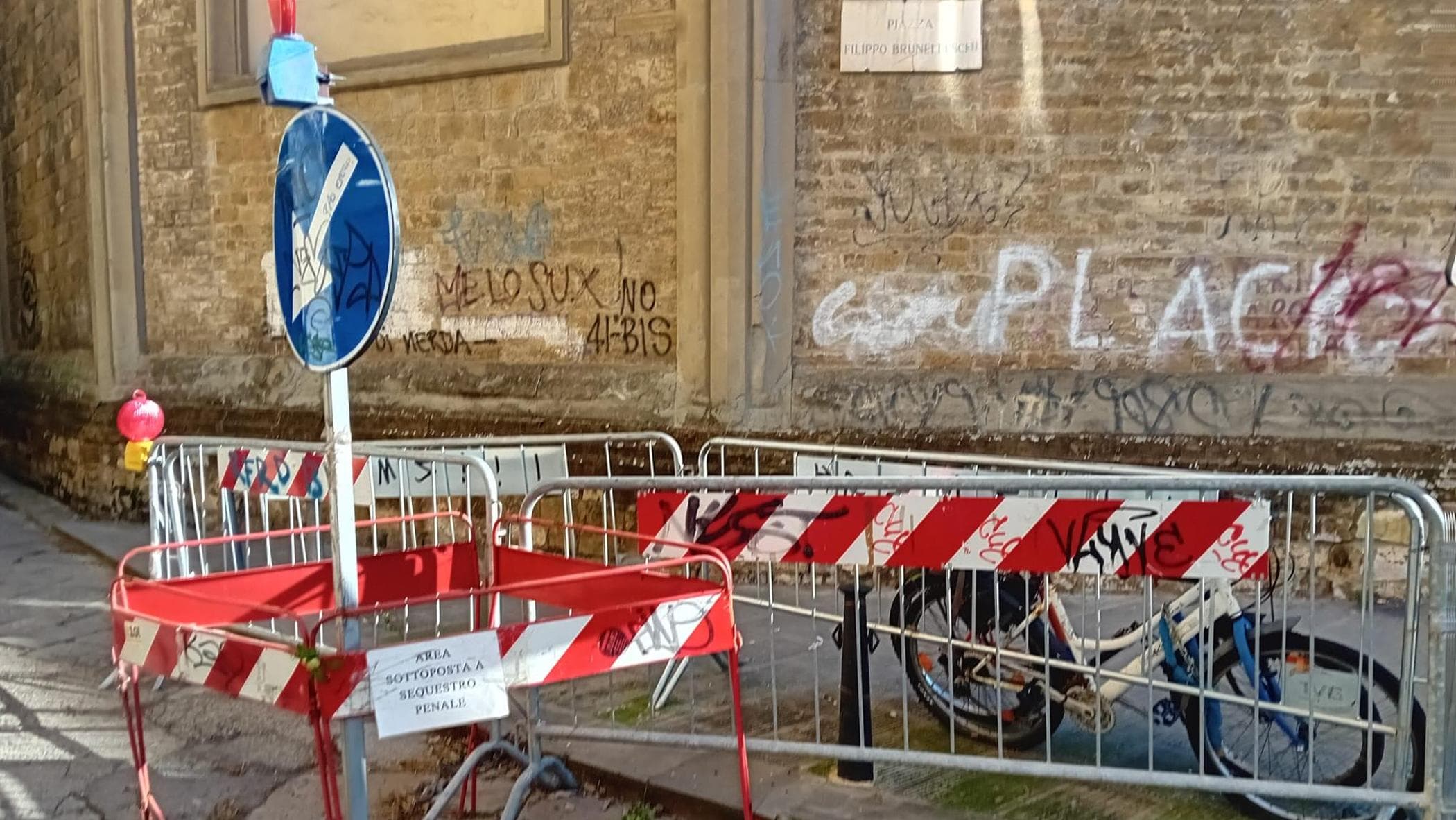 A quattro anni dalla morte di Niccolò le transenne e le buche sono ...